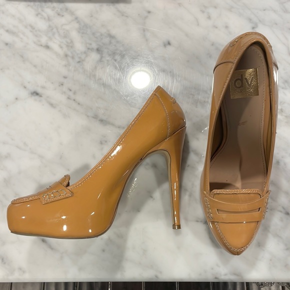 DV by Dolce Vita | Shoes | Dolce Vita Euc Pump Heels 85 | Poshmark